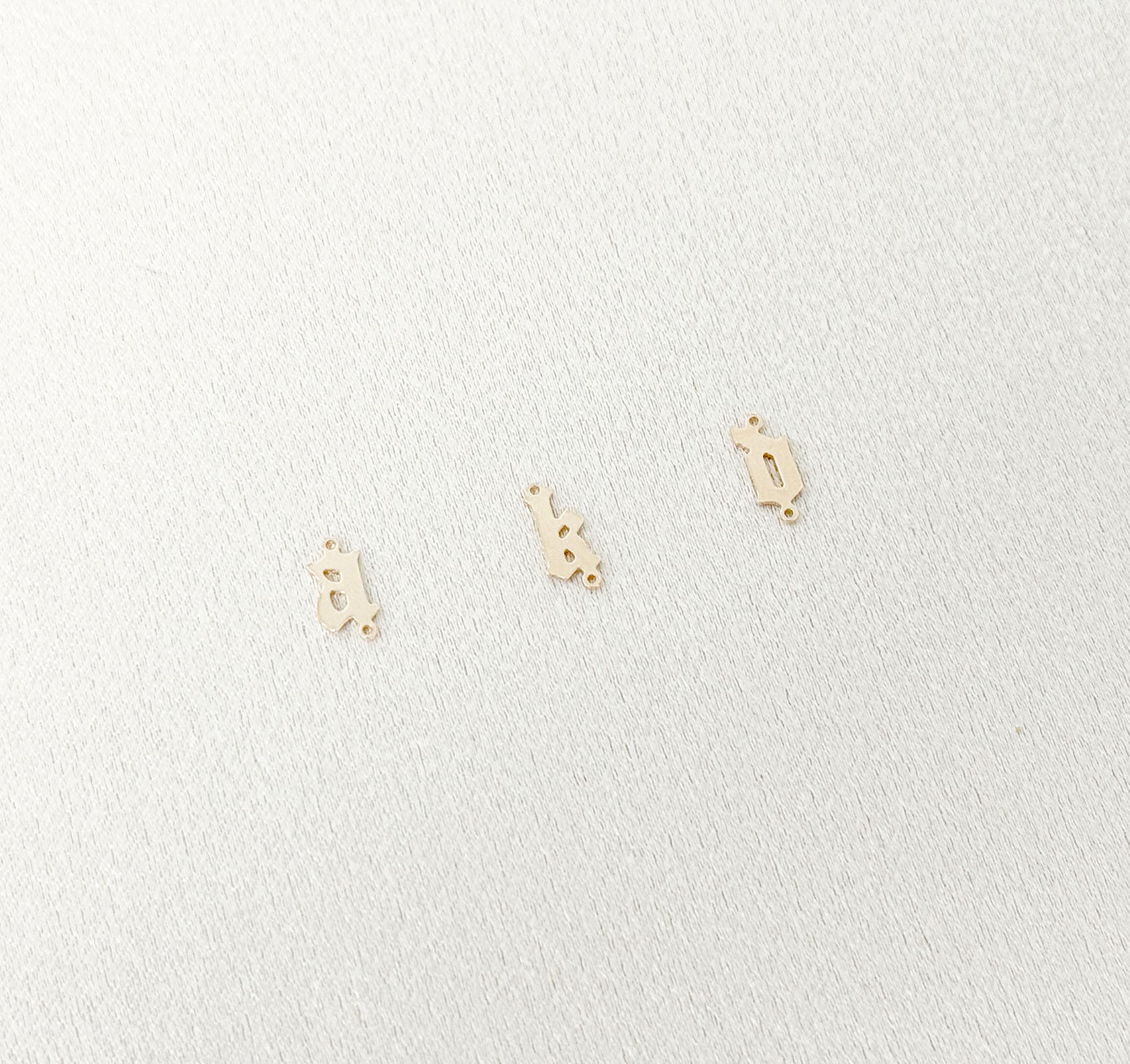 C1C-9 Sideways Gothic Letter Connector [lowercase] – GENERATION 1.5