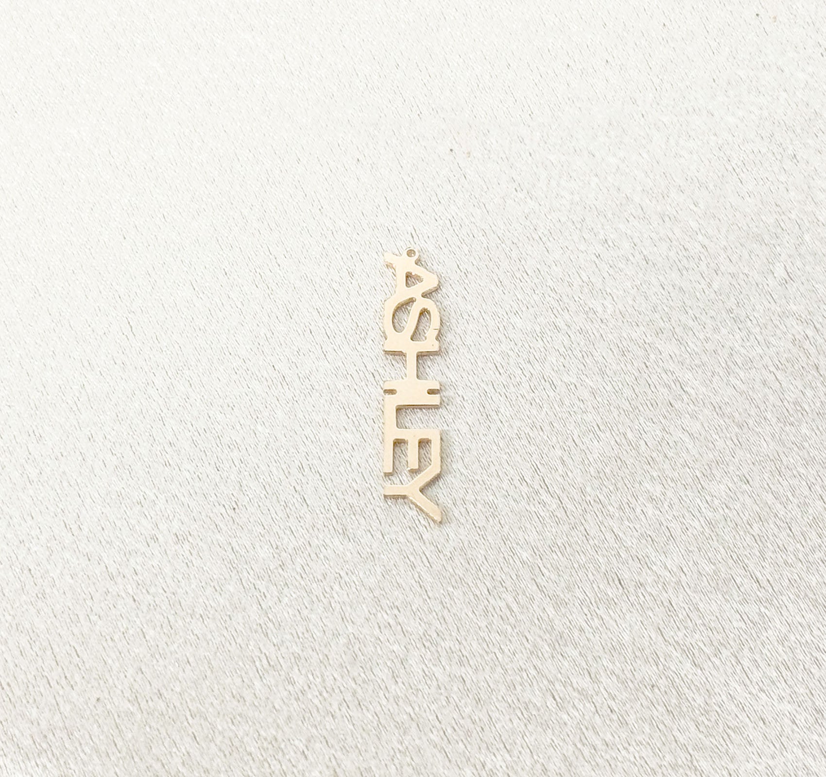 F1 Vertical Nameplate Charm [Custom] – generation 1.5