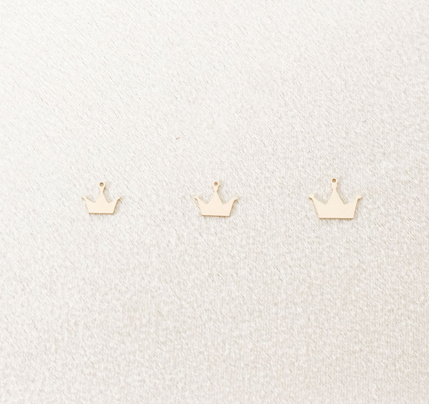 Crown Charm – generation 1.5